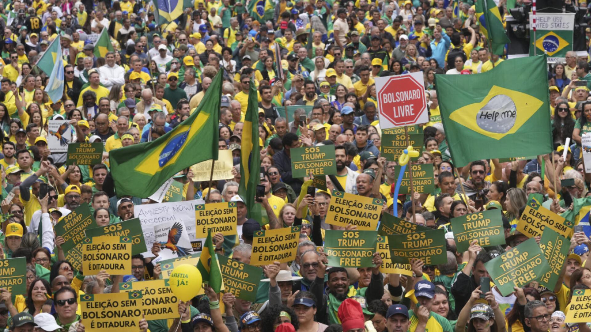 Brésil: des milliers de partisans de Bolsonaro manifestent - La Télé