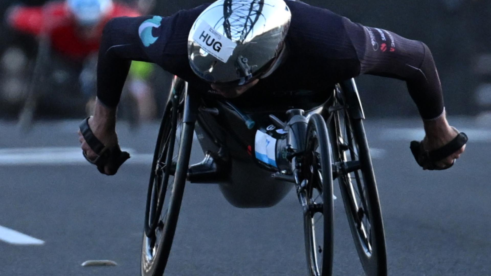 Marcel Hug et Manuela Schär triomphent à Berlin en fauteuil roulant ...