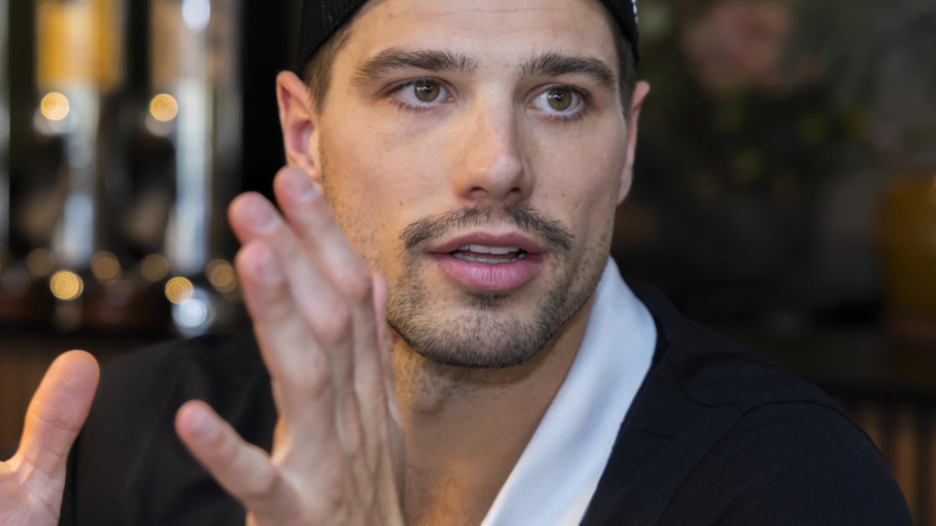 Kevin Fiala, un engagement de tous les instants - La Télé