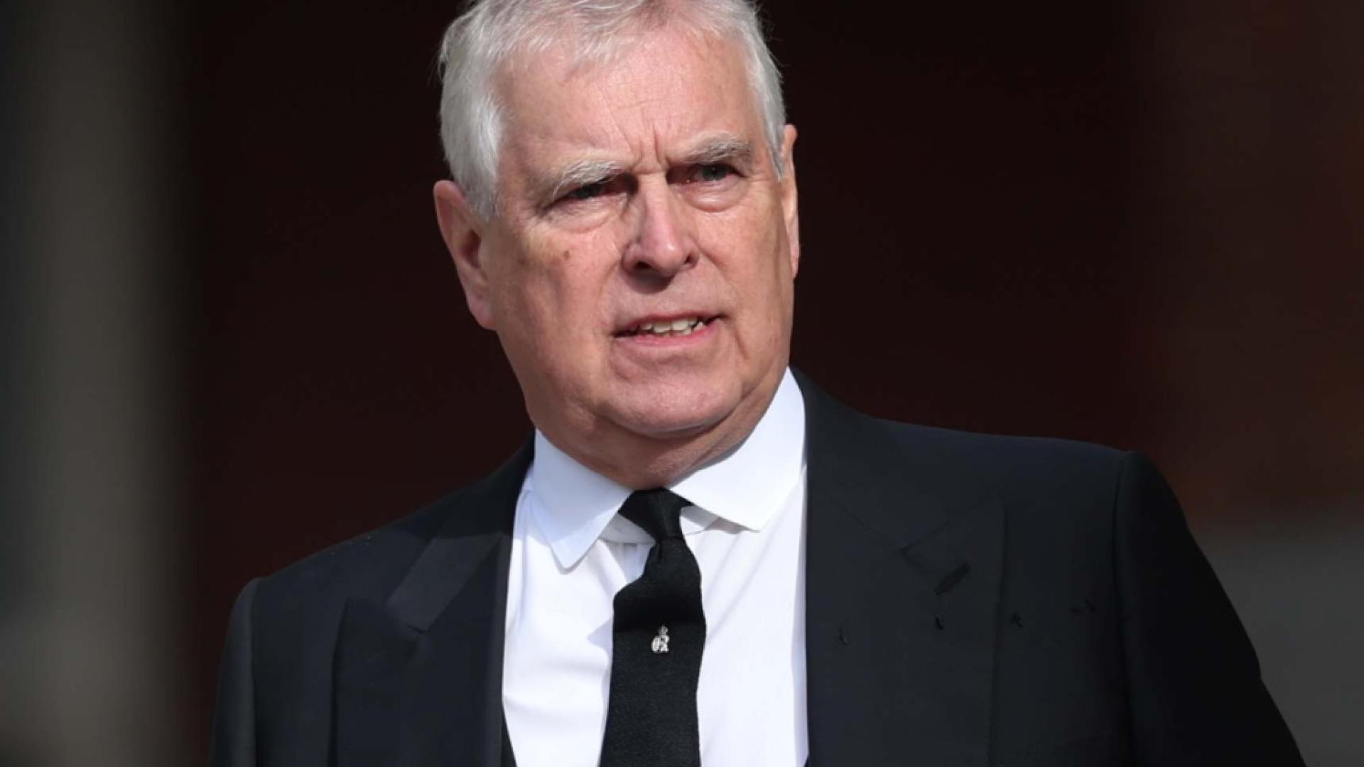Royaume-Uni: Le prince Andrew renonce à son titre royal - La Télé