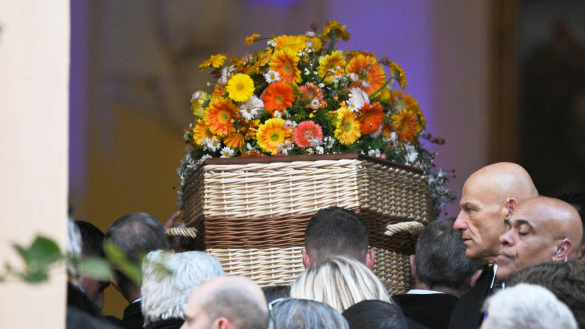 Funérailles à Saint-Tropez : adieu sobre et musical à Brigitte Bardot ...