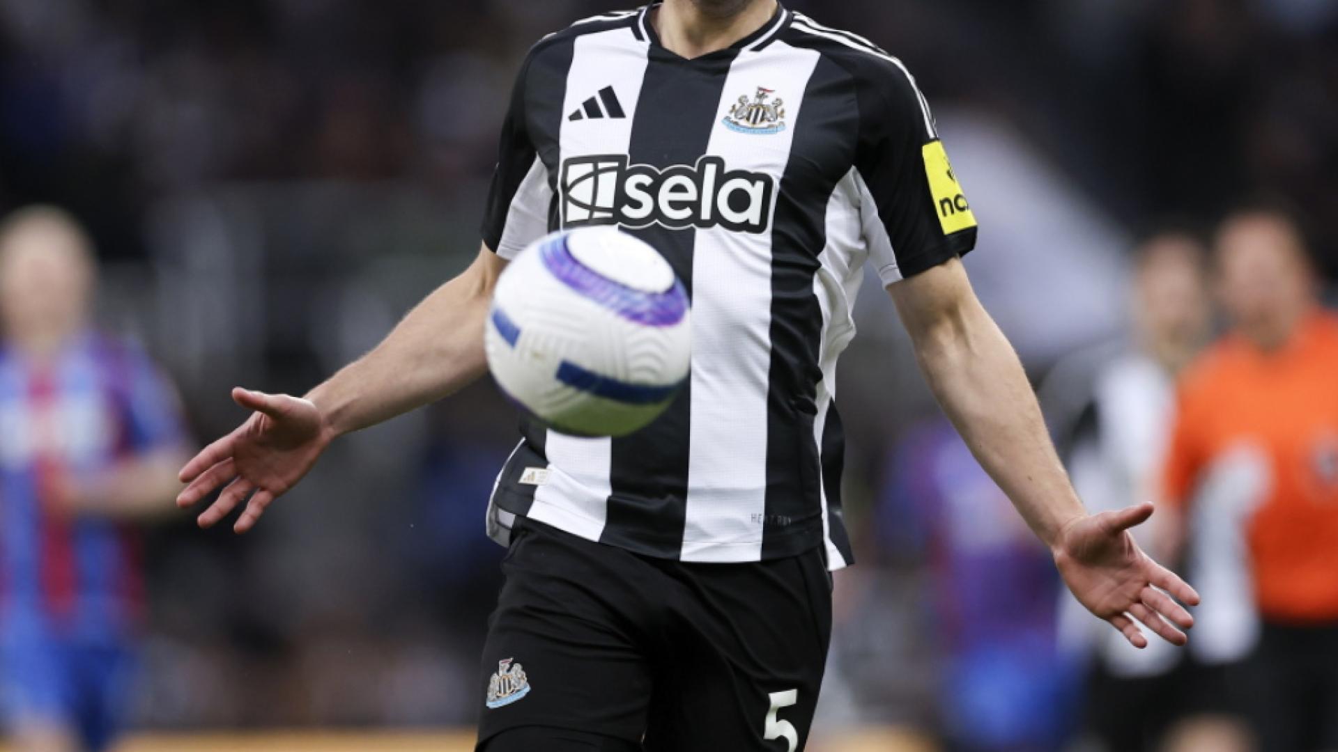 Fabian Schär blessé: évacué sur une civière face à Leeds - La Télé