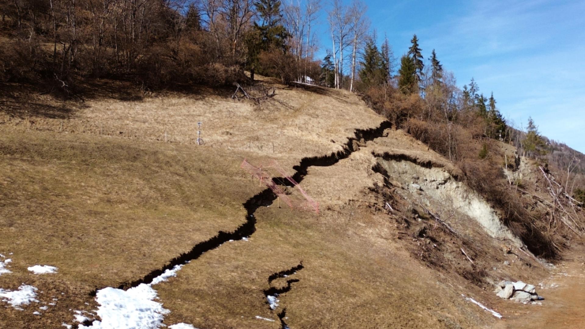 Anniviers (VS) — faille des Fios: fissure 250 m, risque pour Chippis ...