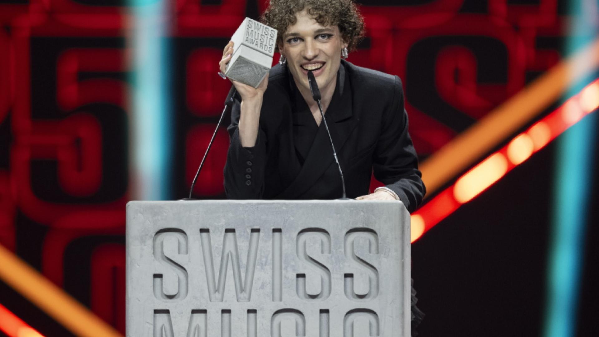 Nemo, vainqueur de l'Eurovision, élu Artiste de l'Année aux Swiss Music ...