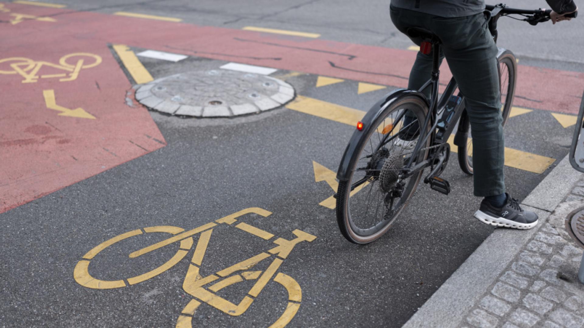 Vélos électriques rapides souvent trop rapides dans les zones ...